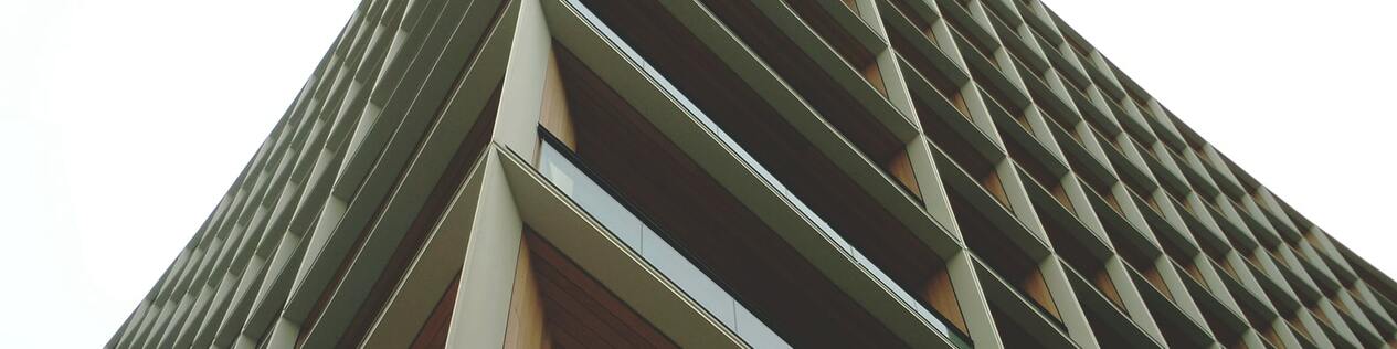 Edge View Of A Gray Building - LinkedIn Background - Get some inspiration!