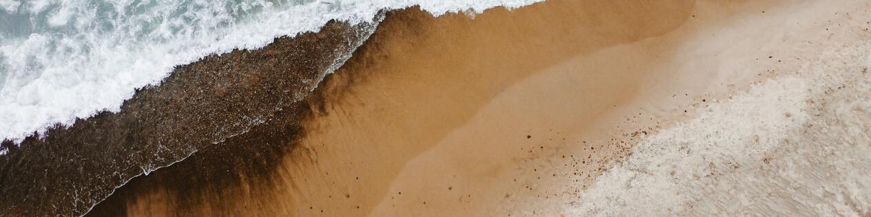 Beach - LinkedIn Background - Get some inspiration!