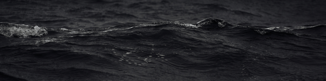 Black Waves - LinkedIn Background - Get some inspiration!