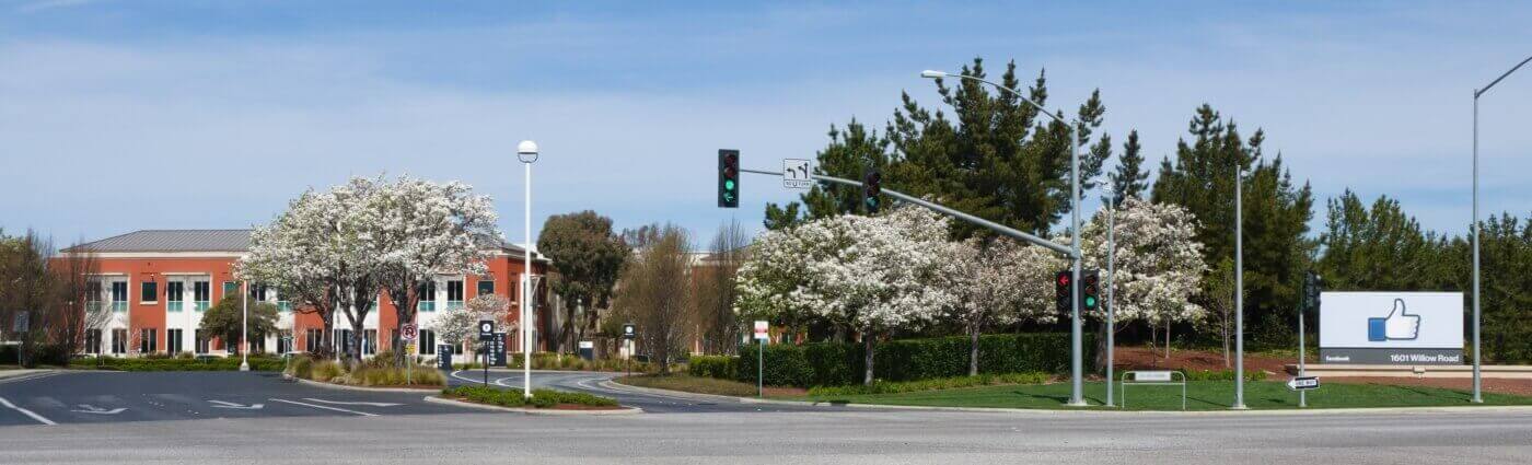 Facebook Headquarters - LinkedIn Background - Get some inspiration!