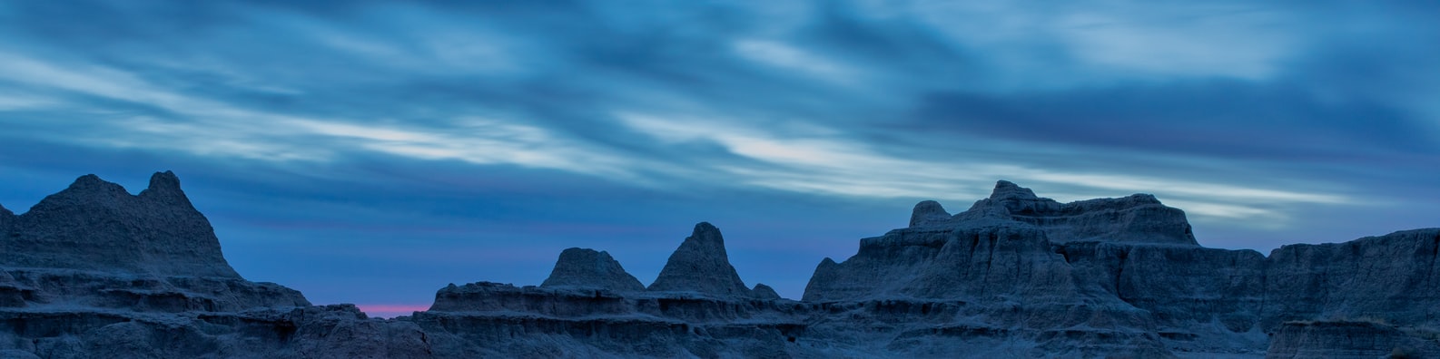 Mountain - LinkedIn Background - Get some inspiration!