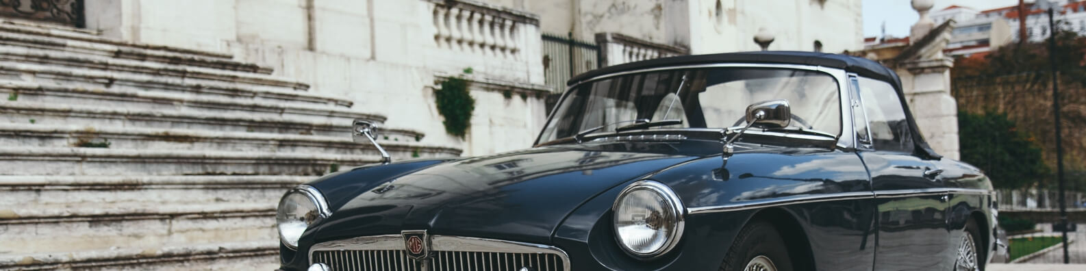 Vintage MG - LinkedIn Background - Get some inspiration!